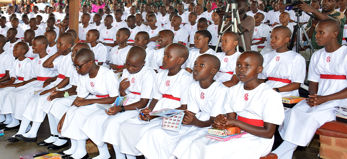 Gayaza Junior School – Never Give Up! Banno